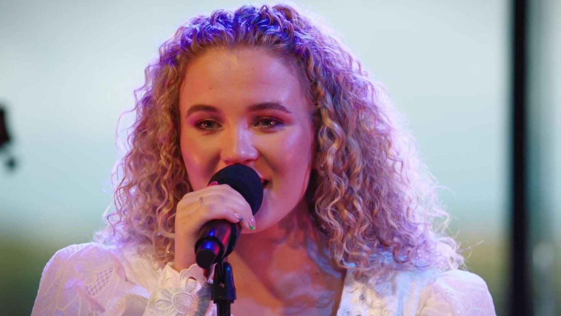 Emma bergtar med nydelig versjon av MGP-hiten