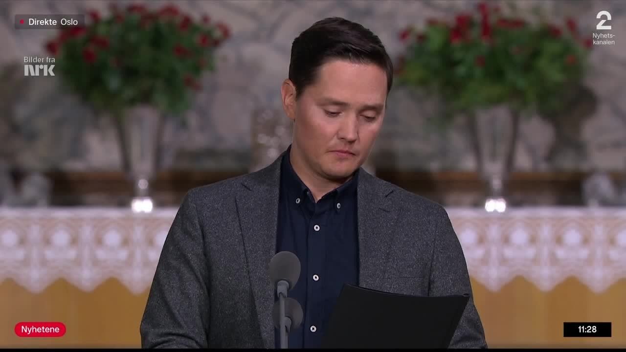 Frank Kjosås leser fra Matteus-evangeliet