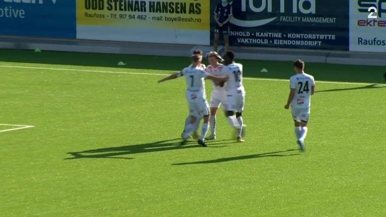 Mål: Hoven 0-1 (25)