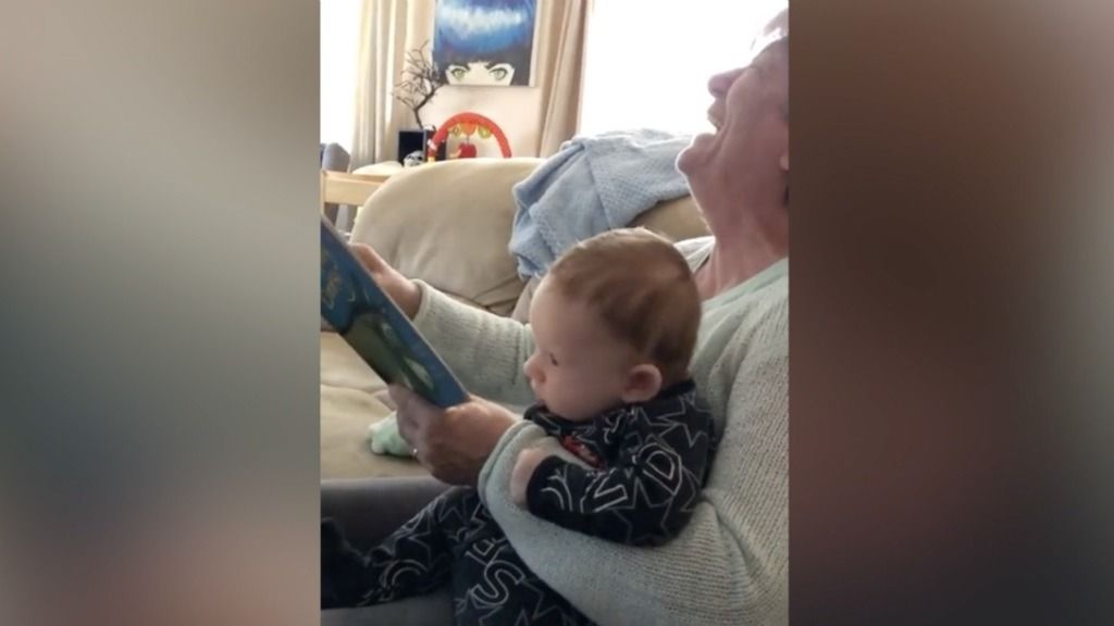 Bestemor skal lese bok – det går ikke etter planen