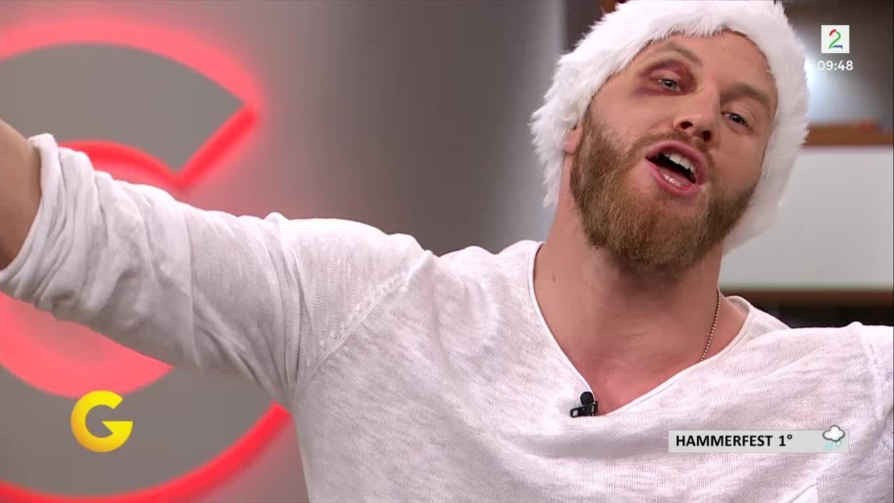 Se Emil "Valhalla" Meek synge julen inn!