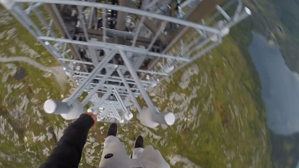Klarter skyhøyt i telemast uten sikrig