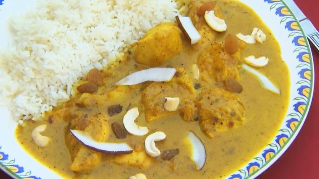 Slik lager du kylling korma