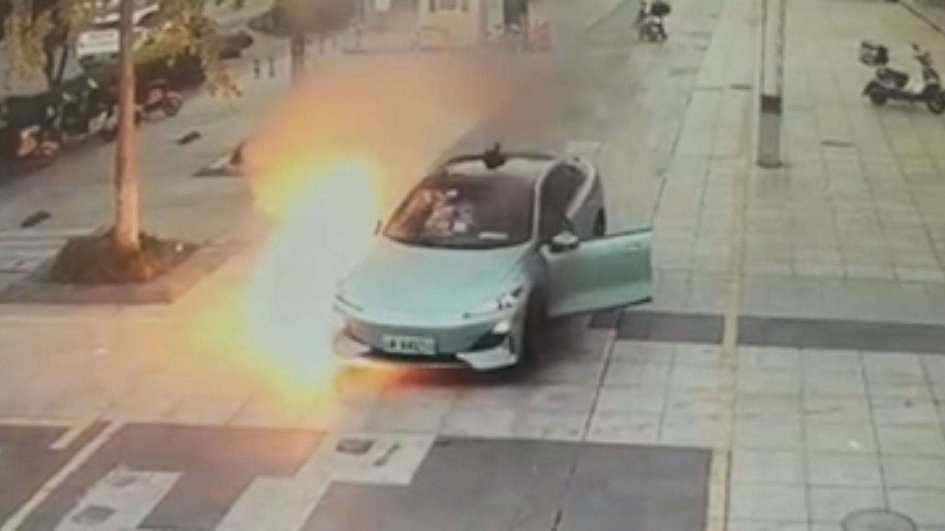 Her tar el-bilen fyr