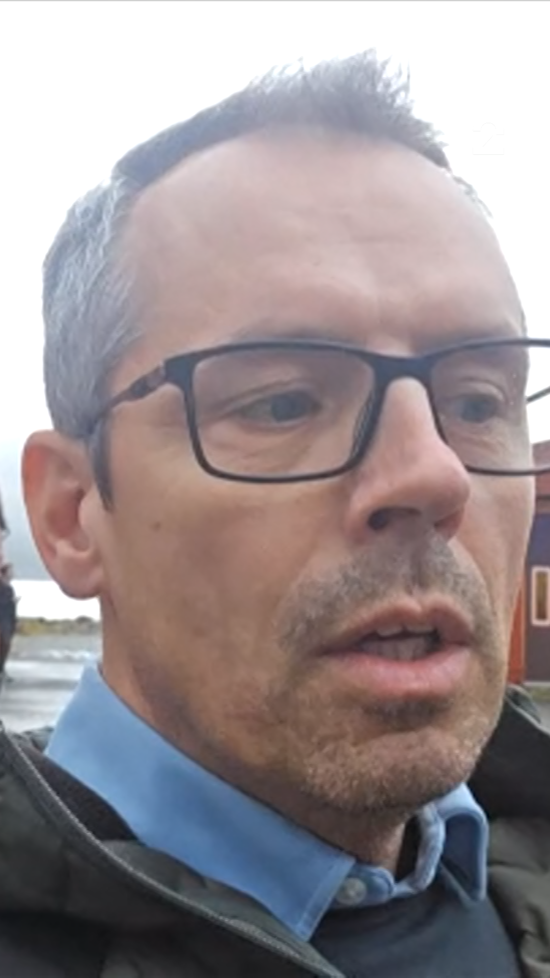 - Ble kastet fremover