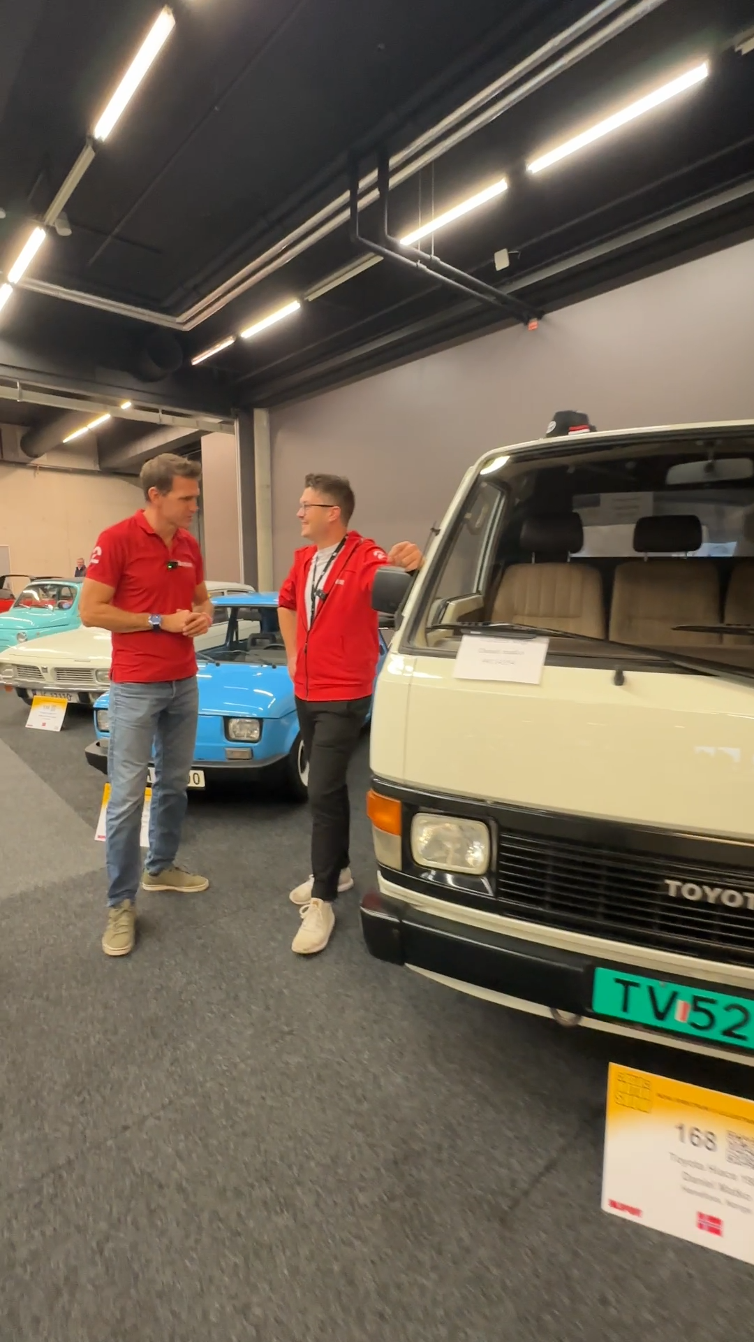 Gammel Toyota Hiace: Den særeste rekken av biler