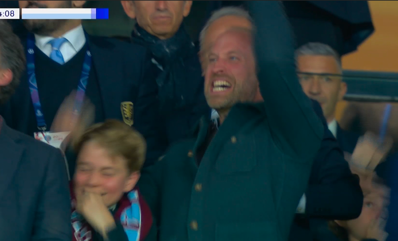 35’ - Mål av Morgan Rogers (0-1)