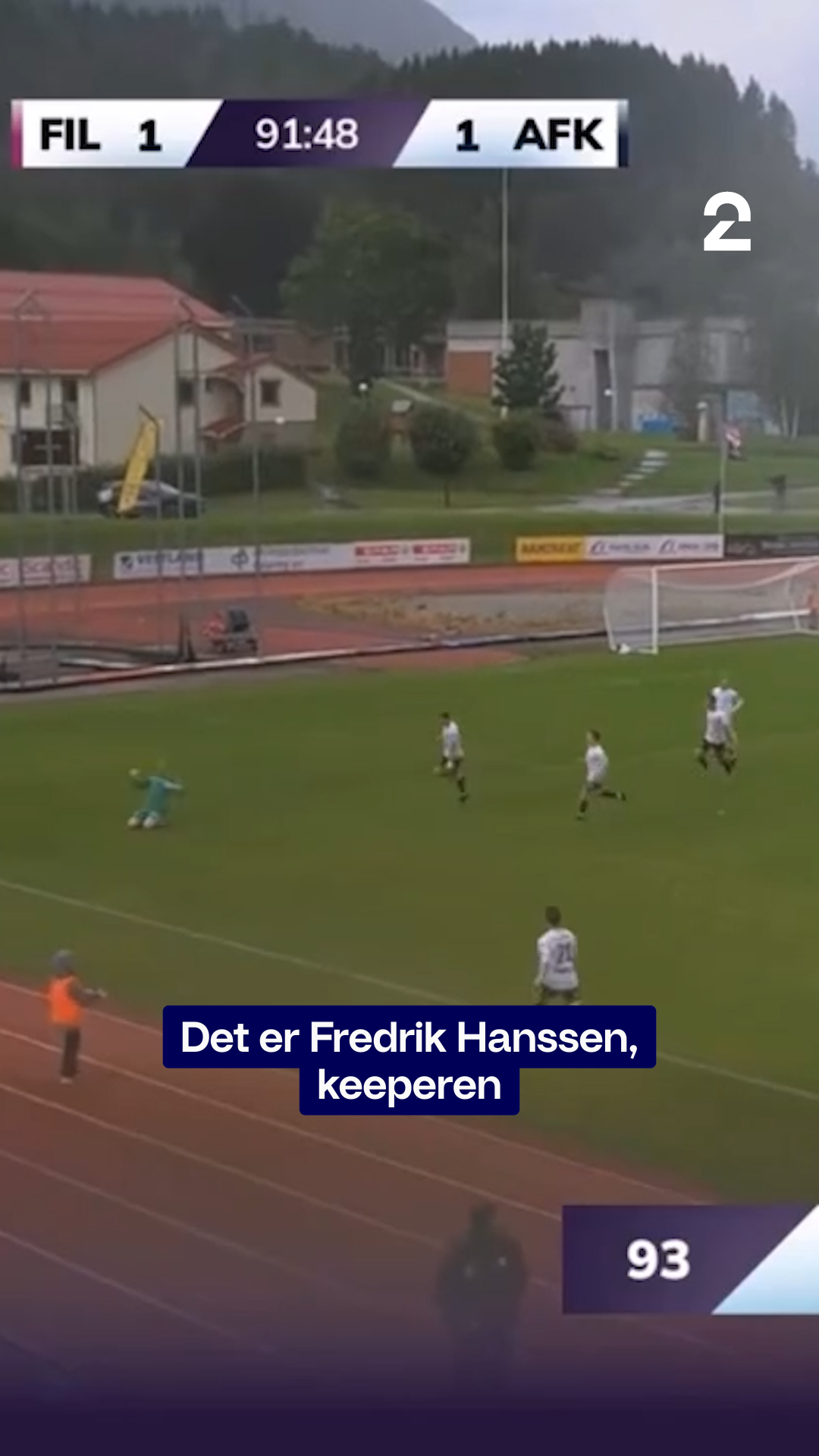 Keeper-scoring fra 80 (!!) meter