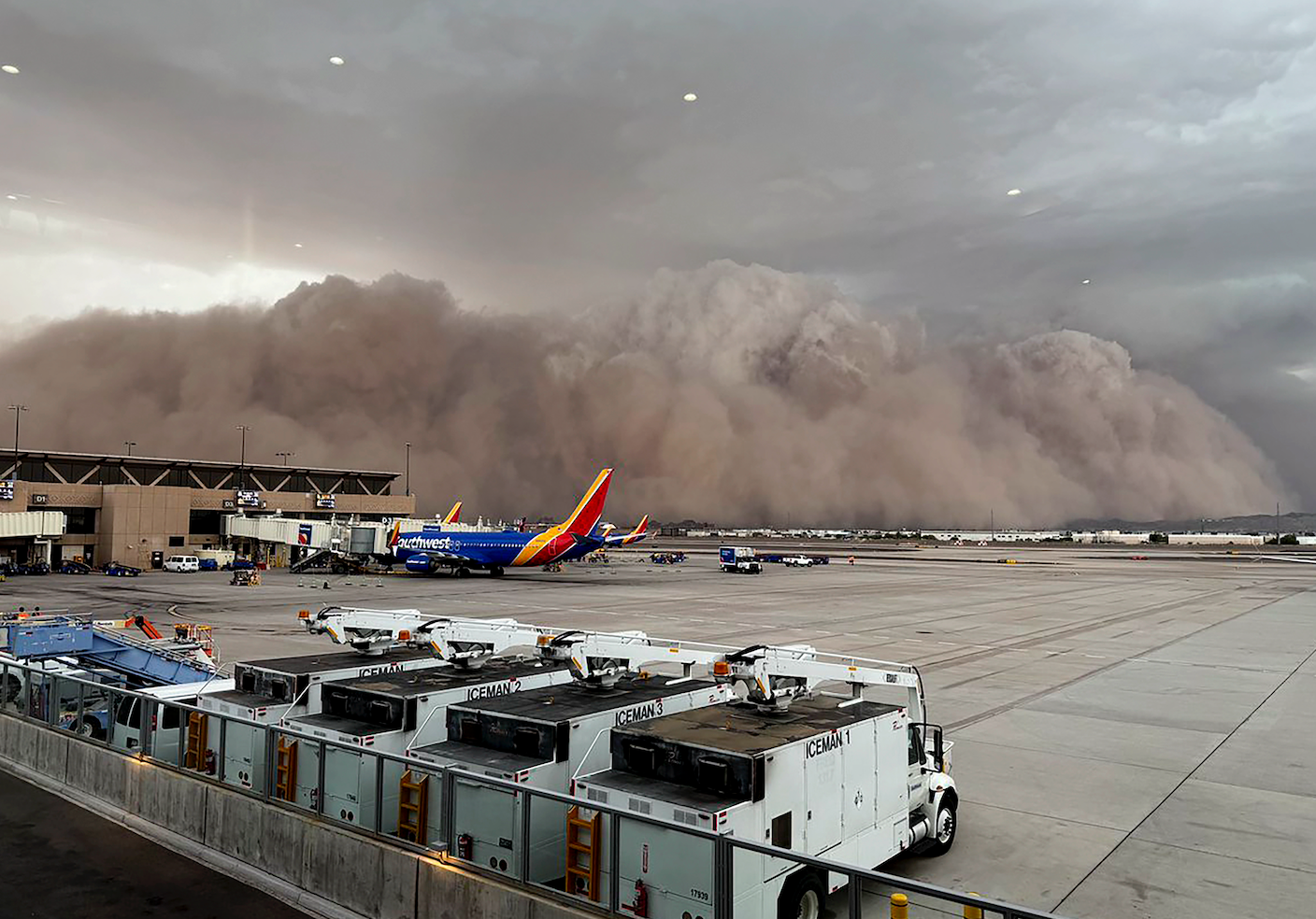 Gigantisk sandstorm treffer Arizona