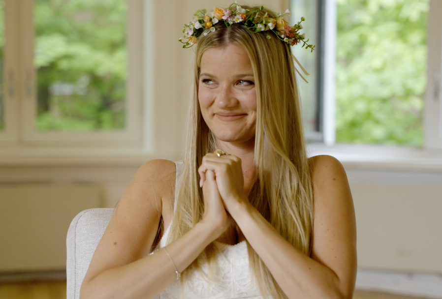 Sandra Lyng tar til tårene i ny serie