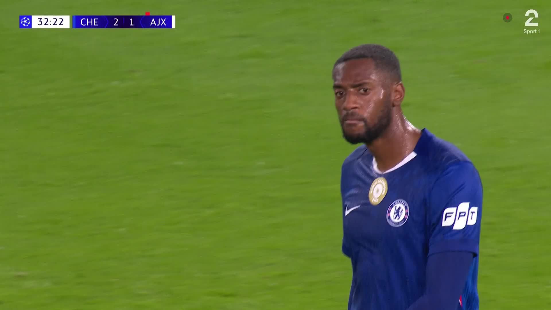 33’ - Mål av Wout Weghorst (2-1)