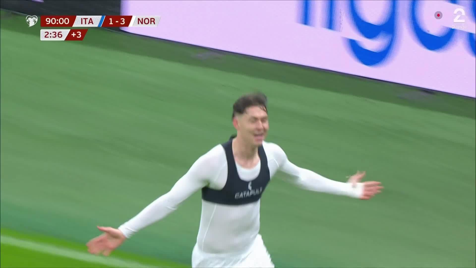 93’ - Mål av Jørgen Strand Larsen (1-4)