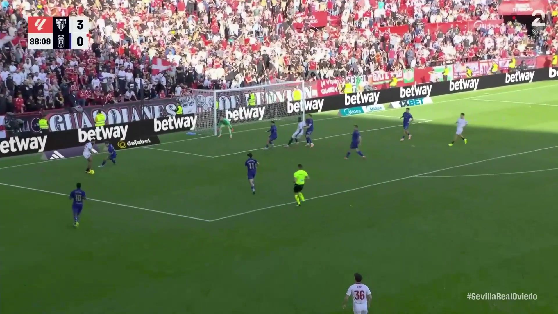 89’ - Mål av Chidera Ejuke (4-0)