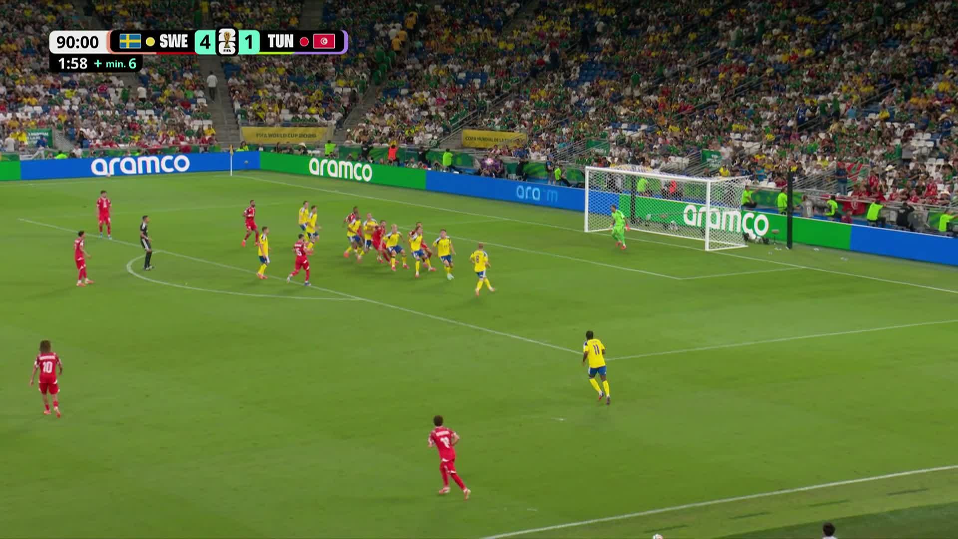 93’ - Sjanse til Elias Achouri