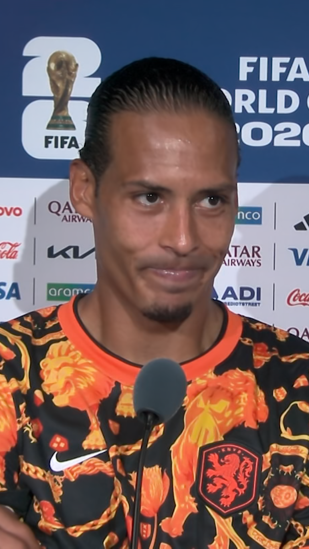 Van Dijk refser drikkepausene: – Ikke bra