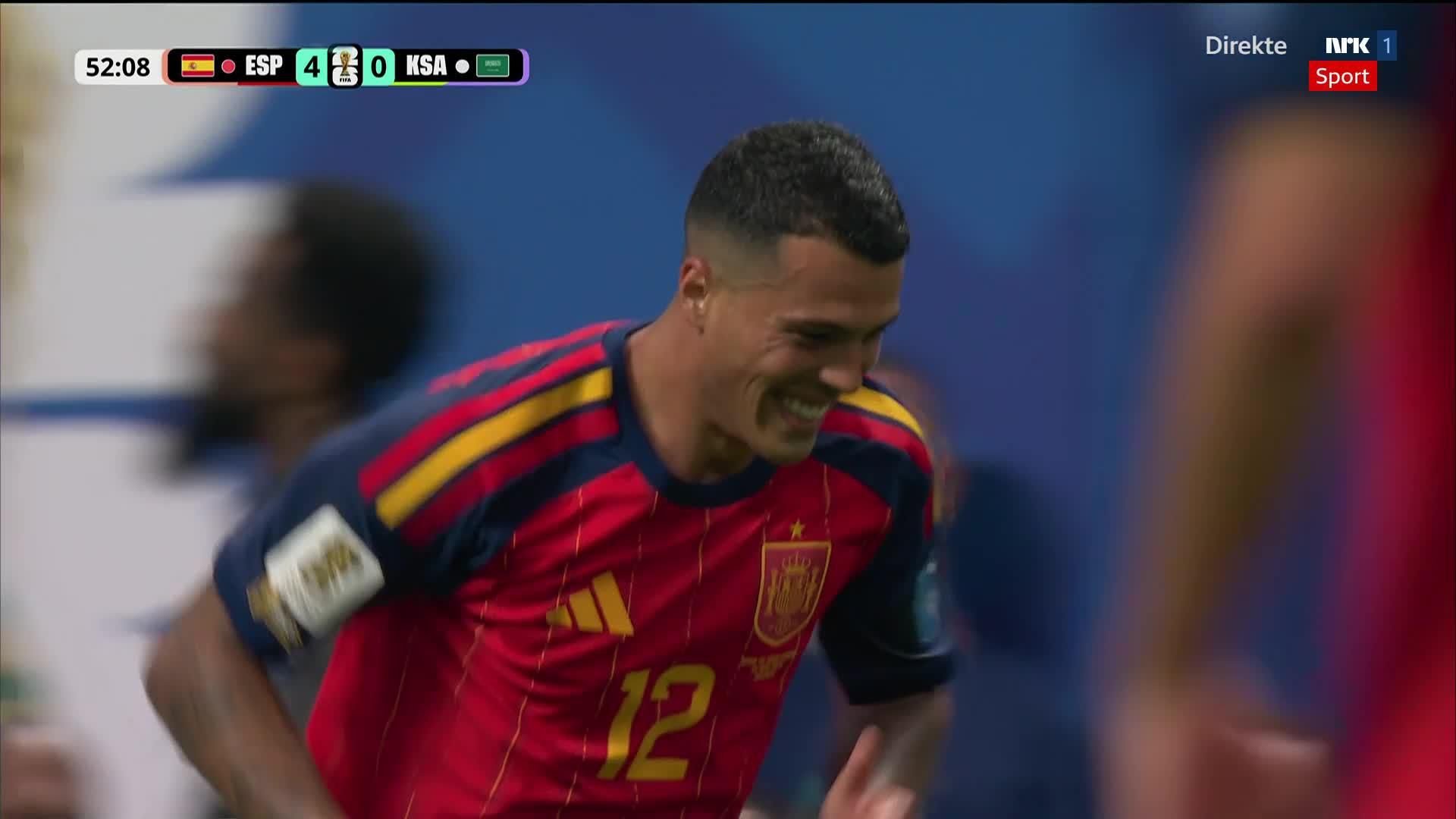53’ - Sjanse til Ferran Torres